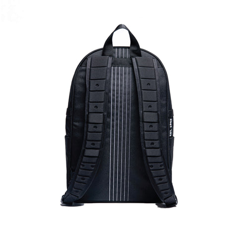Underground Backpack Black/White – SWAGANZ
